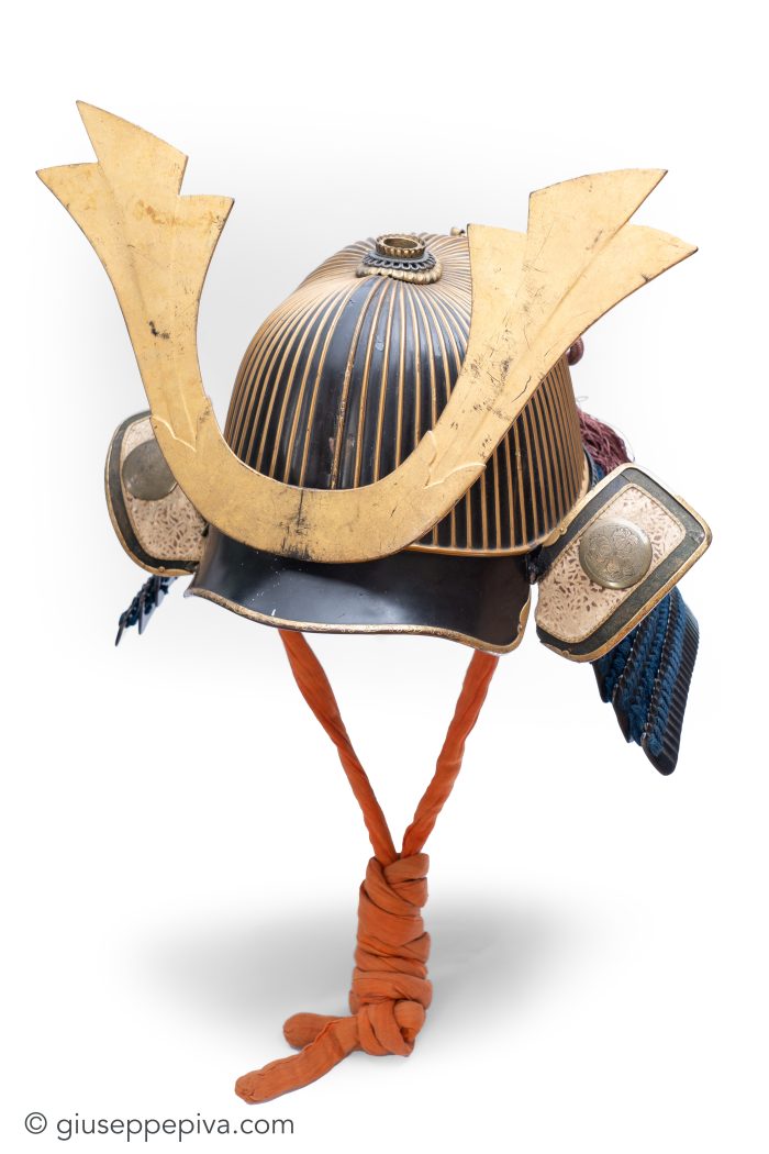 Samurai helmets often feature five common elements.