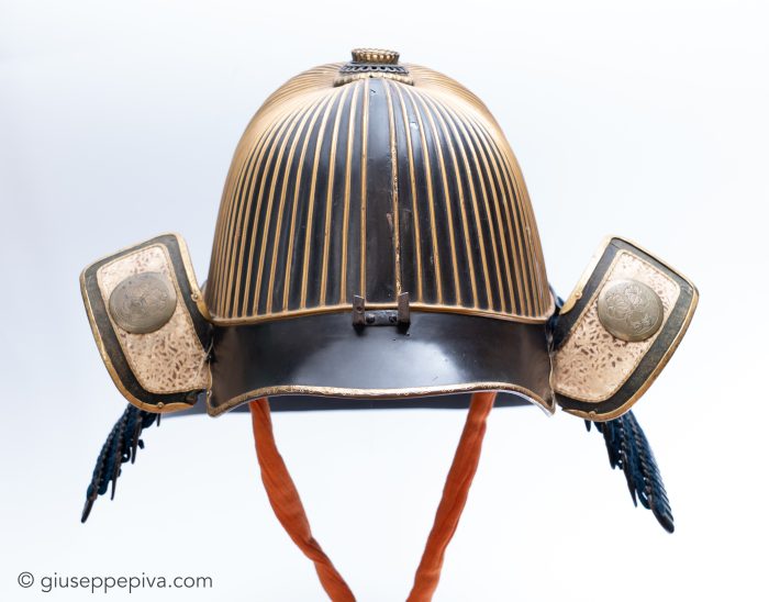Suji-bachi kabuto kabuto, Haruta school 62-plate samurai helmet ...