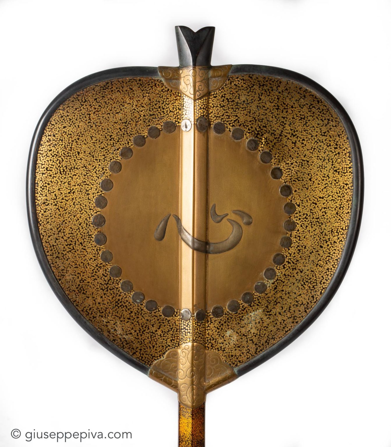 Gunbai Uchiwa long samurai war fan made from lacquered wood and metal ...