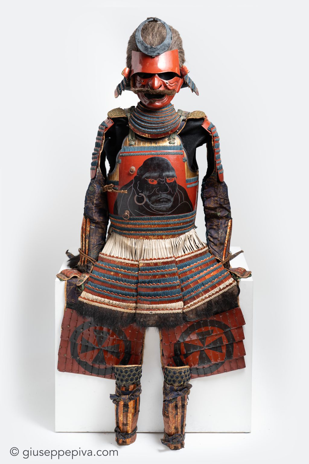 Daruma hotoke-dō tosei gusoku, Lacquered Samurai Armor, Edo Period ...
