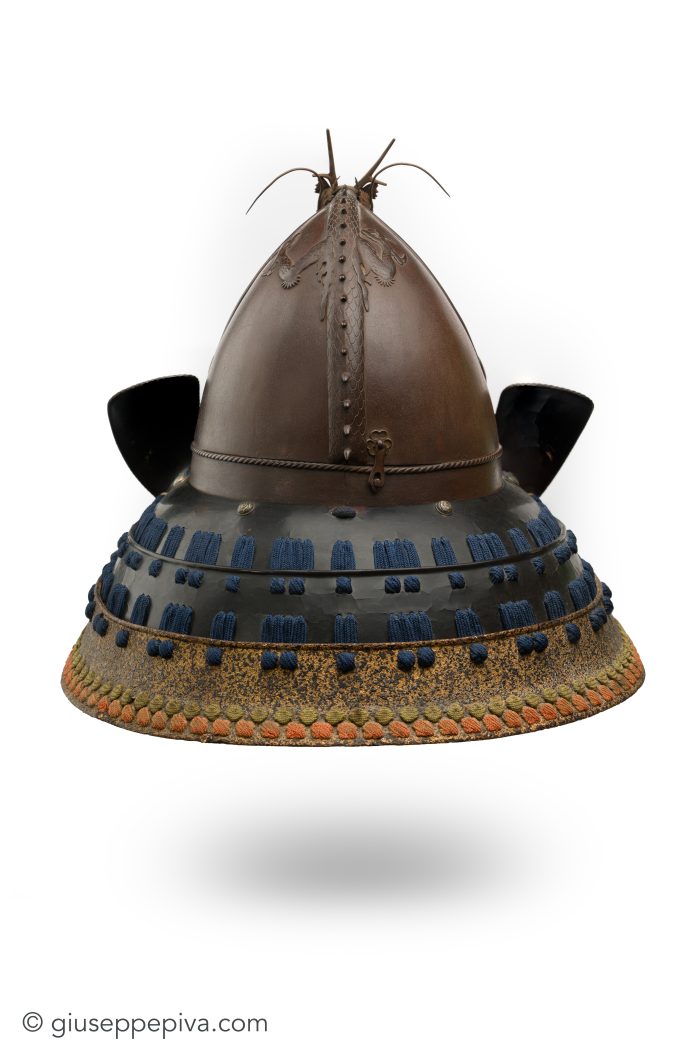Momonari Bachi Kawari Kabuto, samurai helmet | GIUSEPPE PIVA - Japanese Art